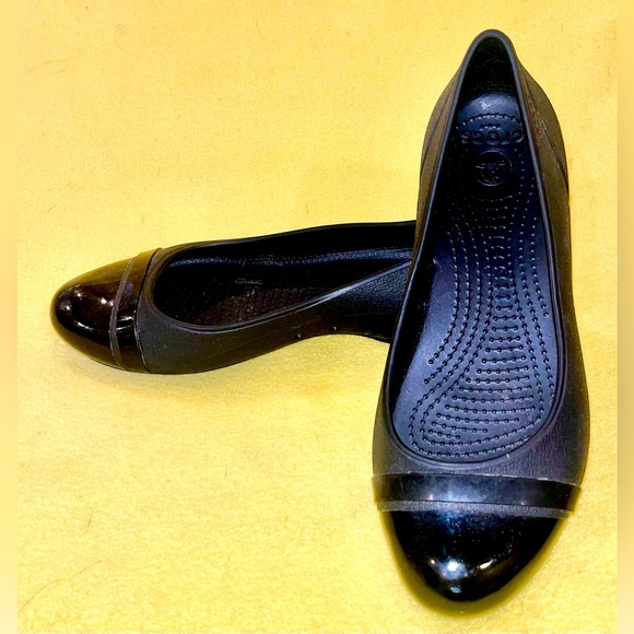 CROCS | Shoes | Crocs Cap Toe Flats Black Super Cute Womens 5 | Poshmark